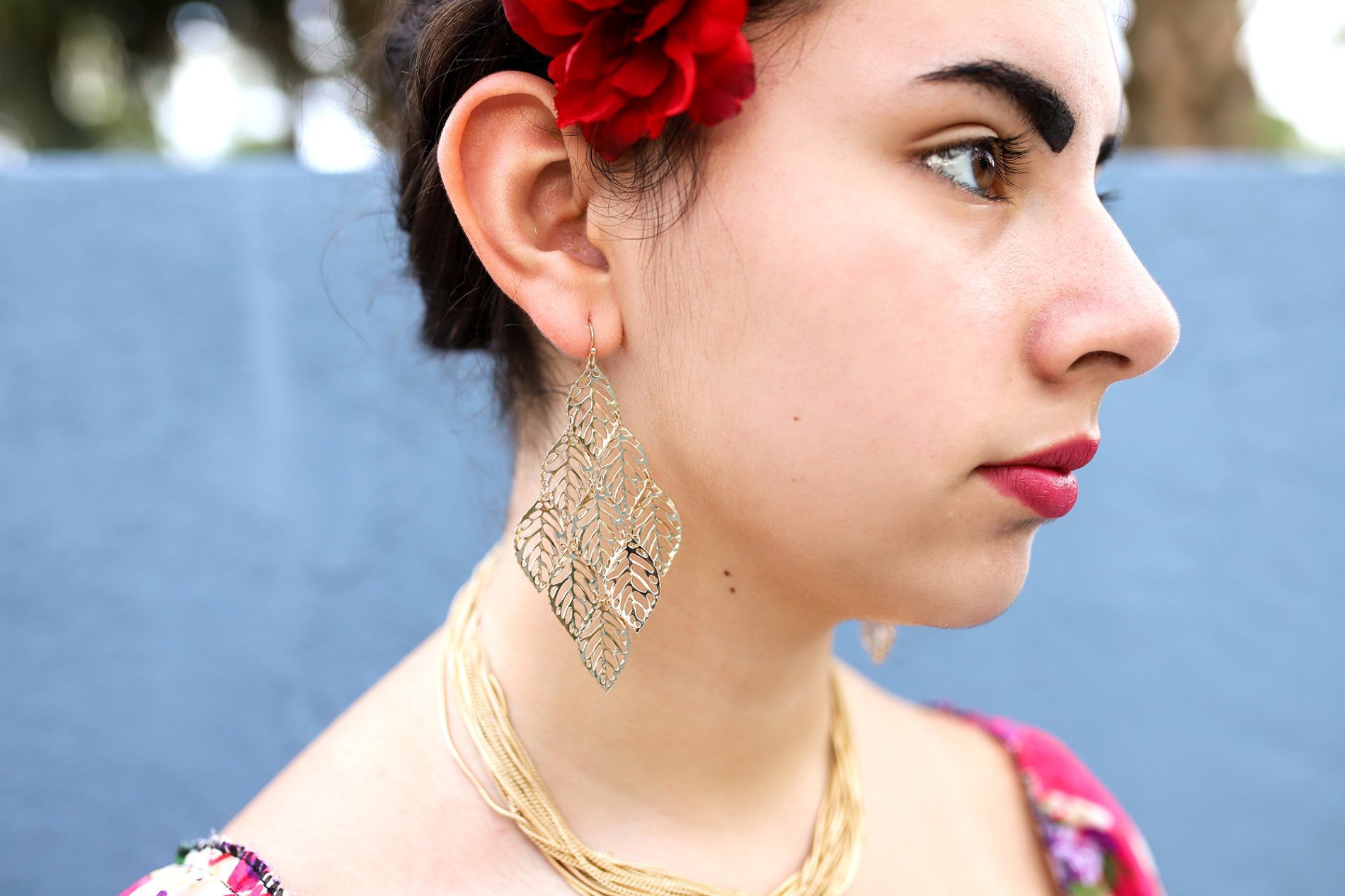 Thrift Store DIY Frida Kahlo Costume - The Super Mom Life