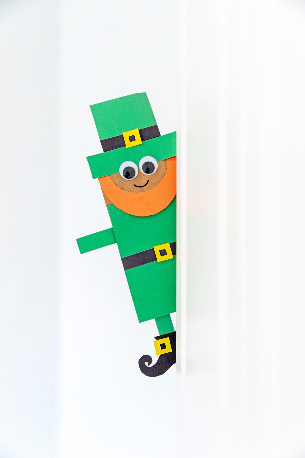 Leprechaun Paper Bag Craft with Printable Template - The Super Mom Life