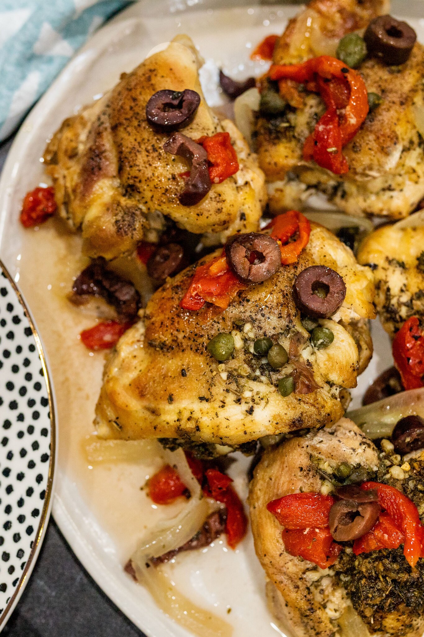 Slow Cooker Mediterranean Chicken - The Super Mom Life